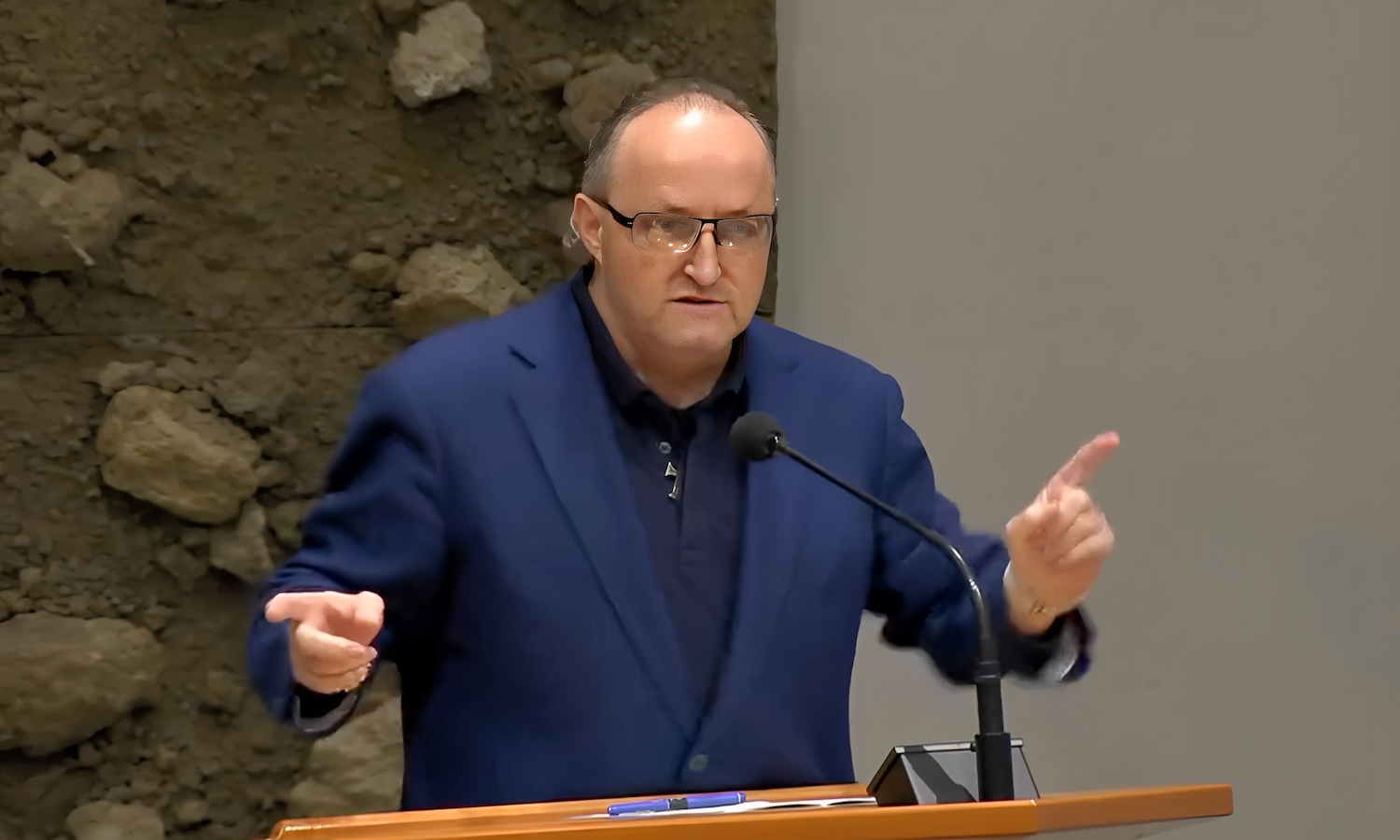 Dion Graus (PVV) uit frustratie richting de mannen van Vandaag Inside