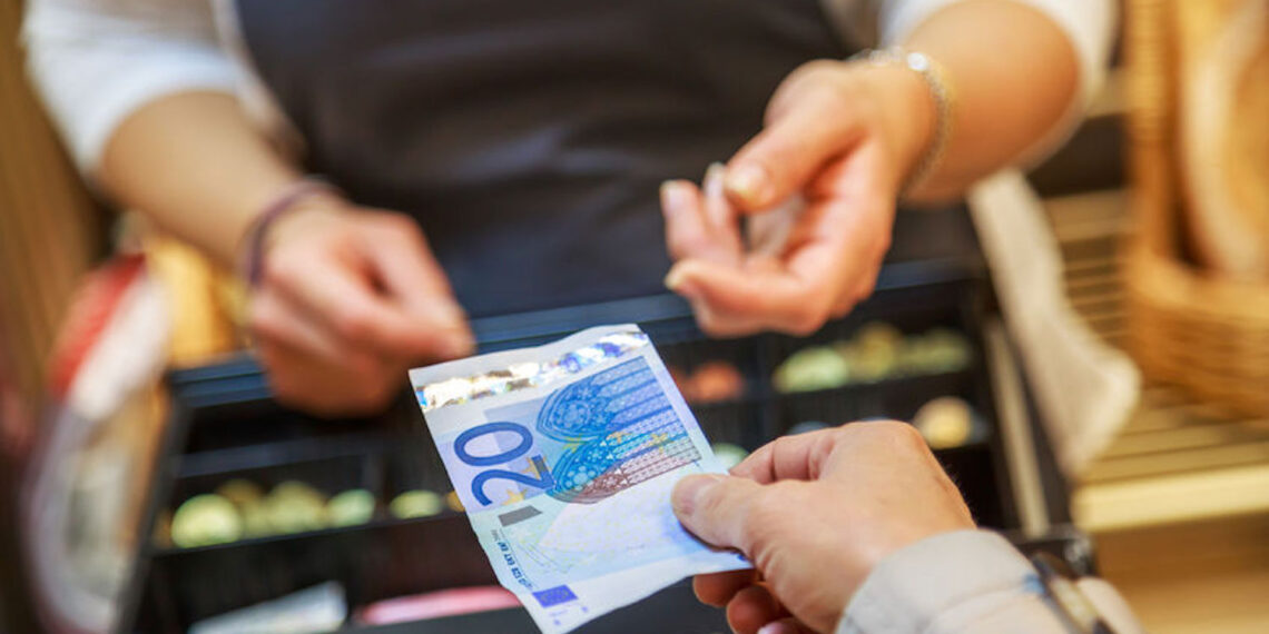 Dit zijn de definitieve AOW-bedragen per 1 juli 2025 en dat is best teleurstellend